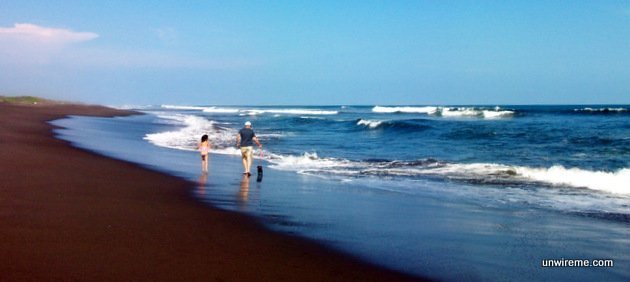 El Paredon Guatemala: Surfing in Guatemala at Paredon Surf House